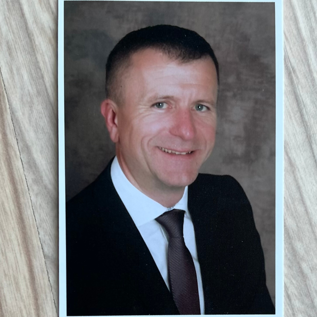 Dipl.-Ing. Viktor Schnell - Produktionsleiter - KAPP NILES GmbH & Co ...