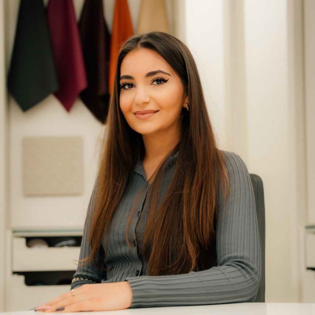 Larissa Khalouf - Sales Agent - DR SMILE | XING