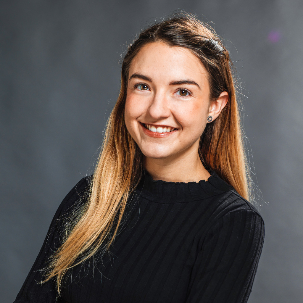 Julia Hajek - Head of Marketing - PTS Group | XING Julia Hajek - Head of Marketing - PTS Group | XING
