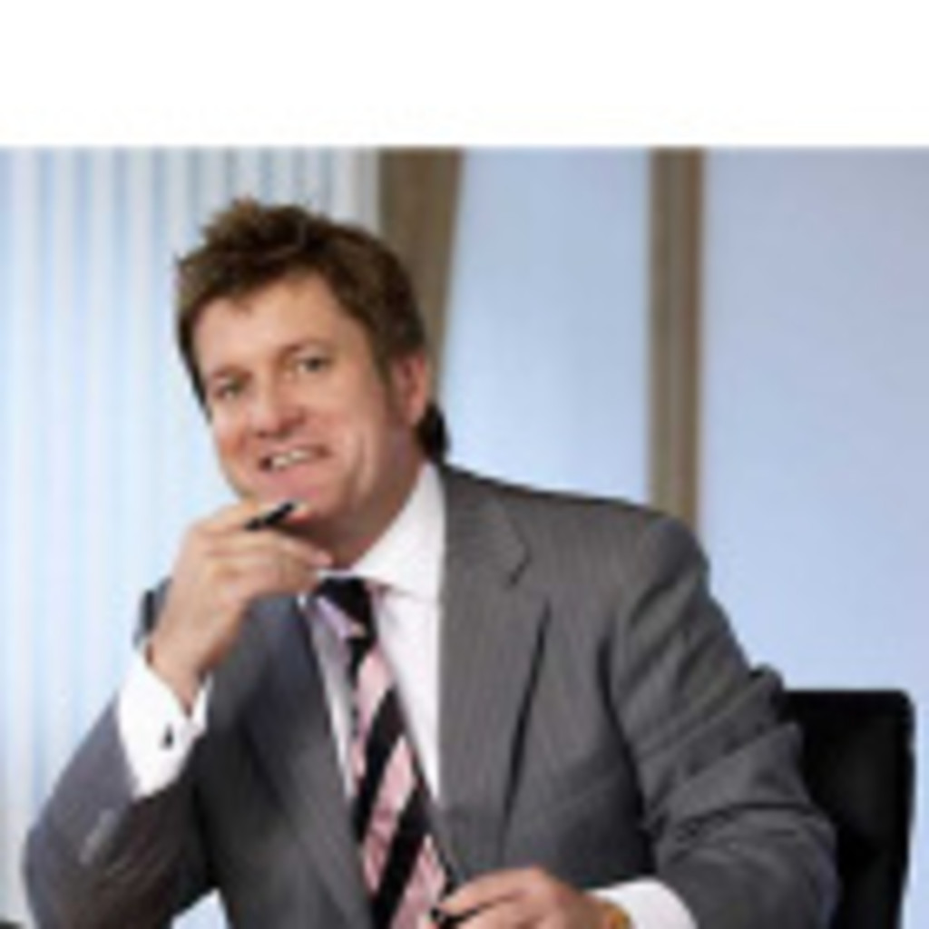 Stuart Hayton - Vice President Global Sales & Marketing - Mania ...