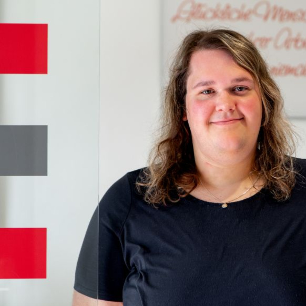 Christina Rolle - Lektorin - ISC-CX / Multisearch AG | XING