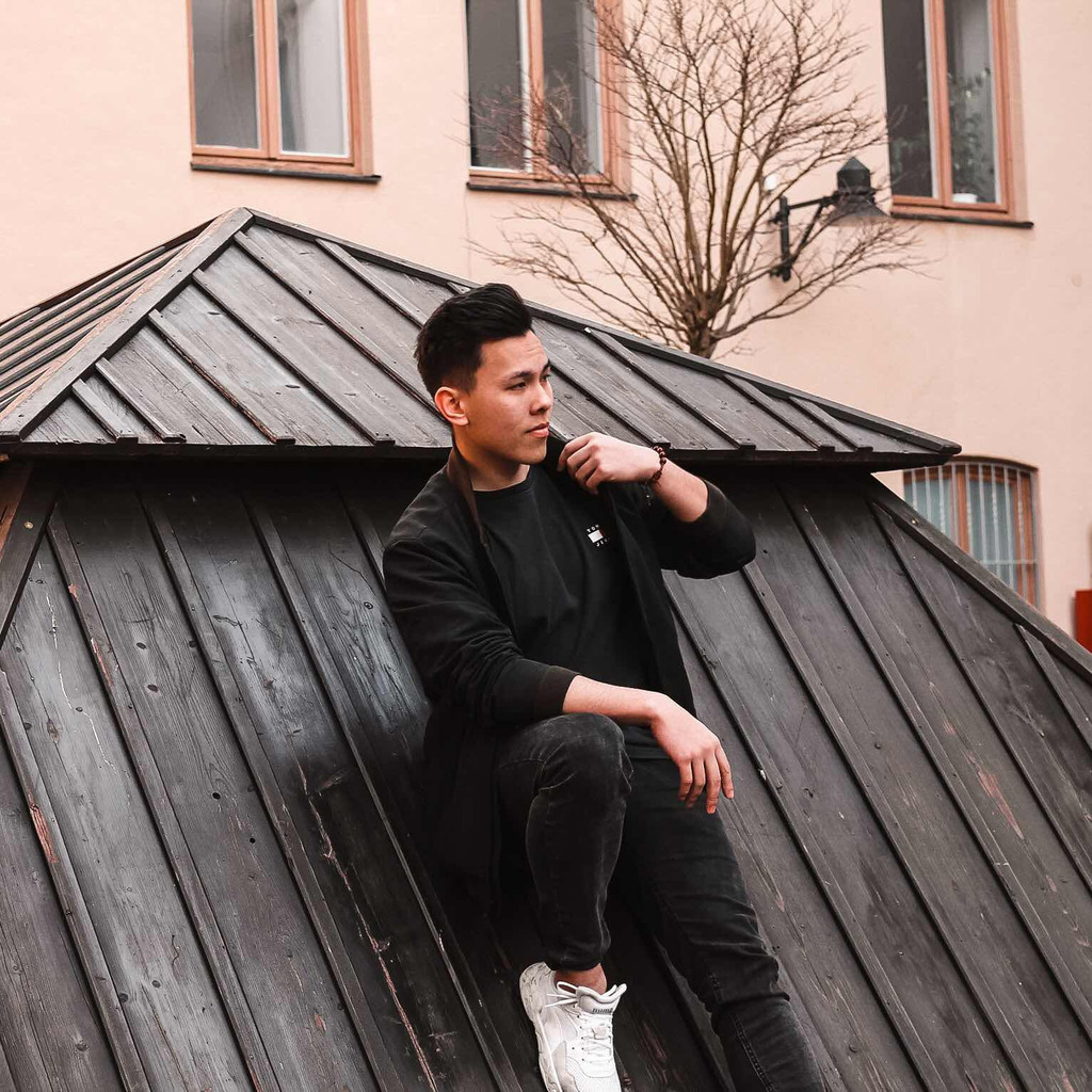 Mike Lee Dang - Industrie und Handel - Bildungszentrum des ...