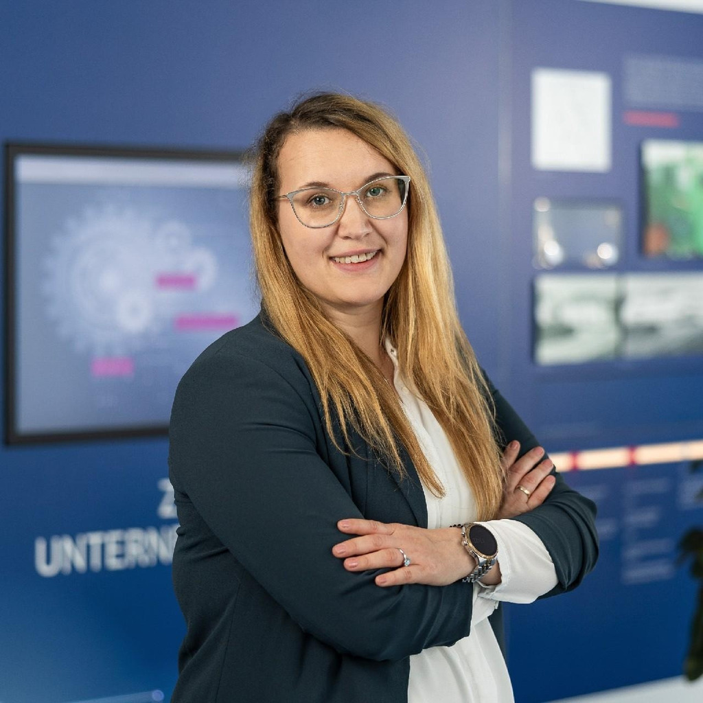 Lisa Stimpfle - Industriekauffrau - SPN Schwaben Präzision Fritz Hopf ...