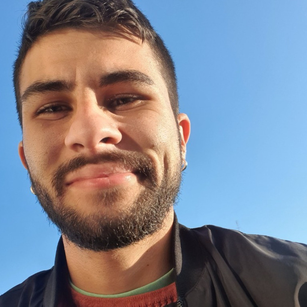 Aaron Mir Martin - Diseñador grafiuco - Conejo Blanco | XING