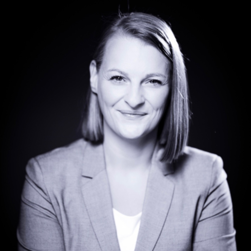 Jennifer Haase - Bereichsleiter Lagersteuerung & Qualität - Dirk ...