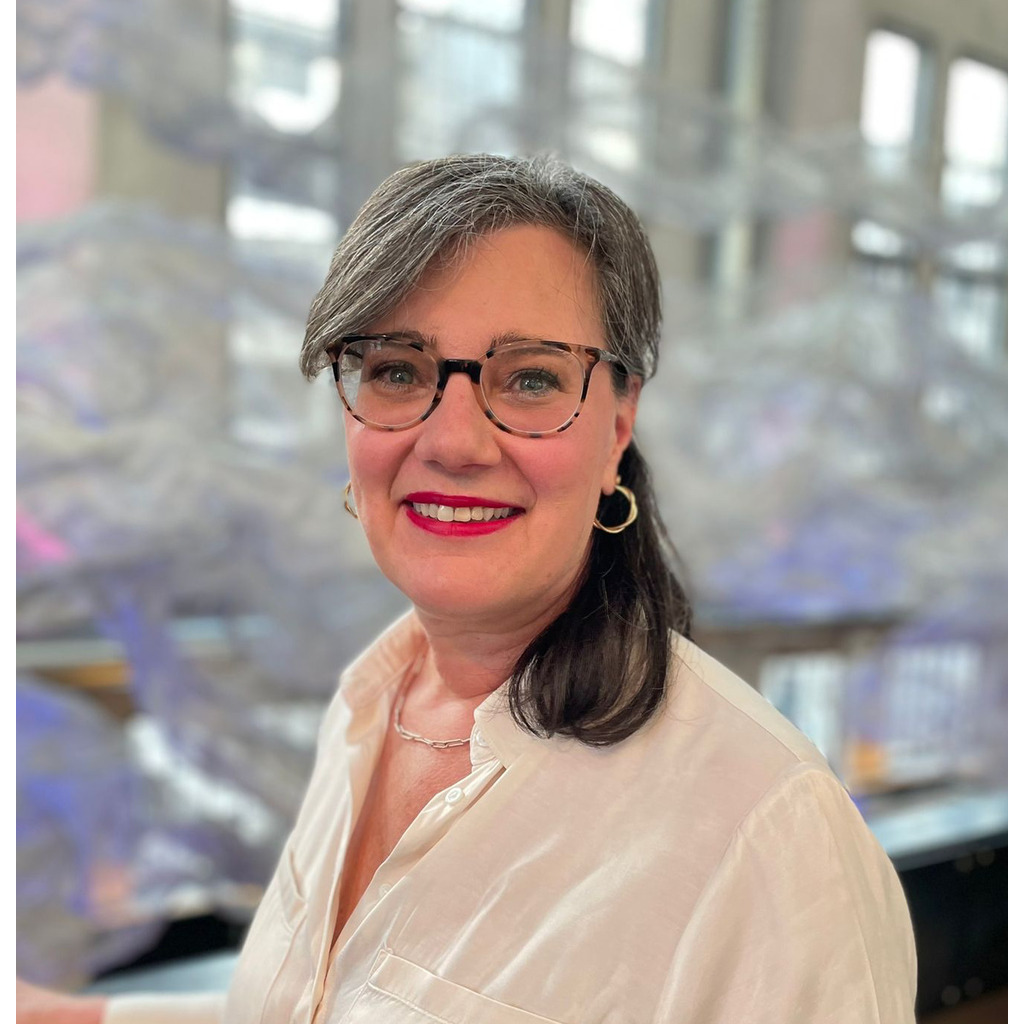 Claudia Gottwald - Sachbearbeiterin Personalwesen - KJF Augsburg | XING