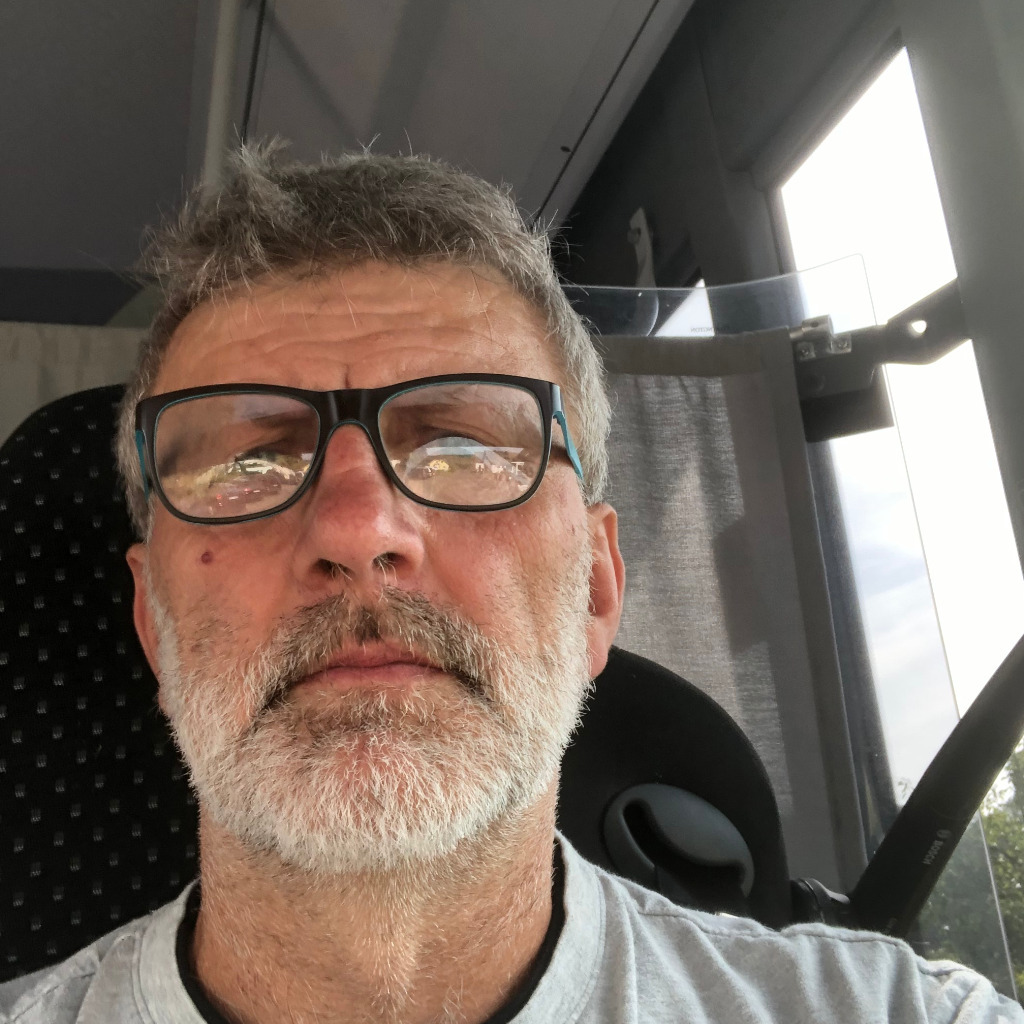 Uwe Fuchs - Lkw u Busfarer,Landmaschienenme..Sta.Wirtschaft.. - Fuchs ...