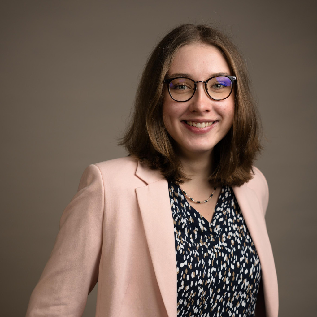 Lisann Schubert - Junior Designer Trainee - Kopfspringer Gruppe | XING