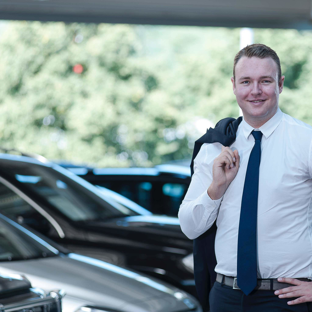 Robin Radermacher - Zertifizierter Pkw Neuwagenverkäufer - STERNPARTNER ...