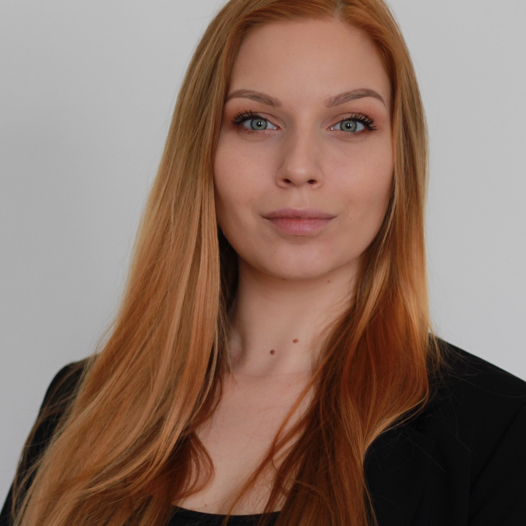 Sarah Knopf - Assistant to Head of Services Central and Eastern Europe ...