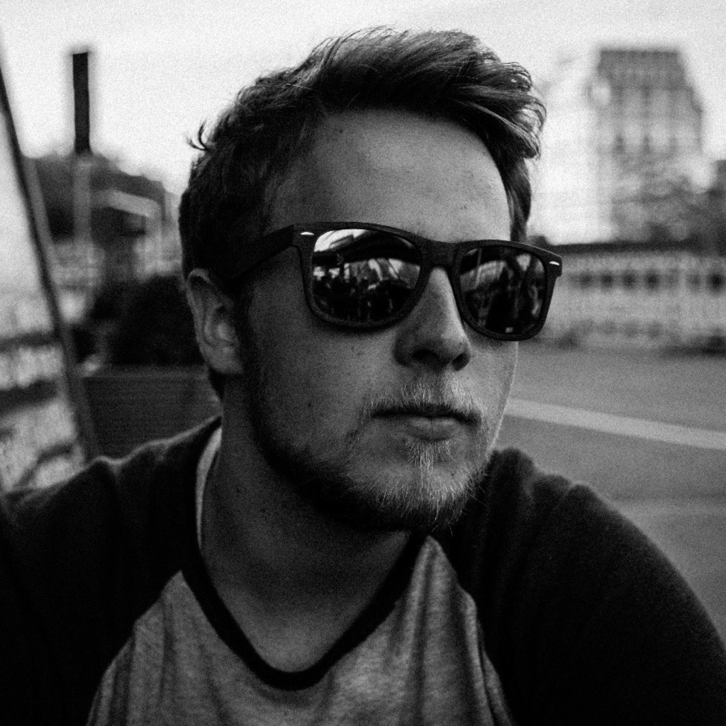 Tim Schnabel - Medienproduzent - BEWEGTERBLICK Agentur für Film und ...