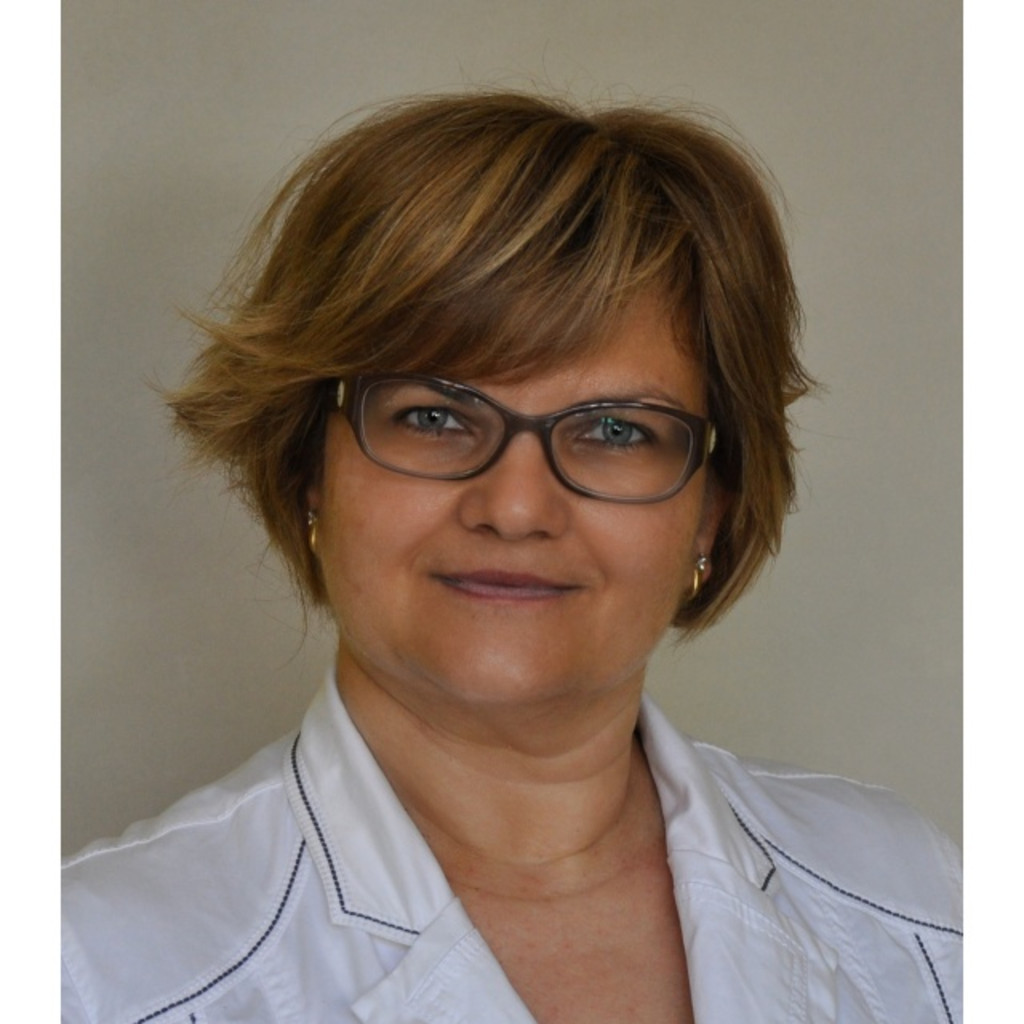 Csilla Mária Mizda - OWNER-ENTREPRENEUR - MCsM Fashion Agency ...