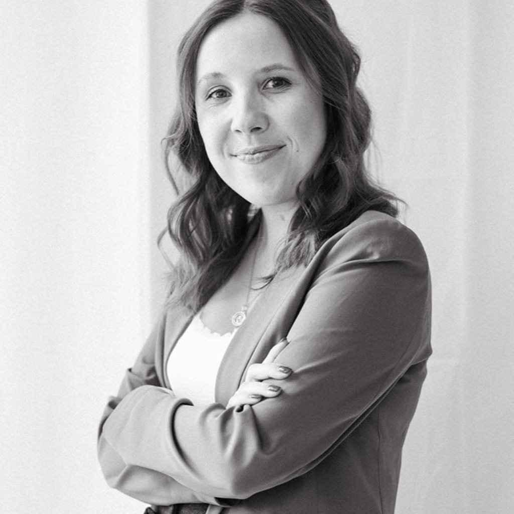 Rebecca Stitz - Senior Controller - KNSA Hospitality | XING