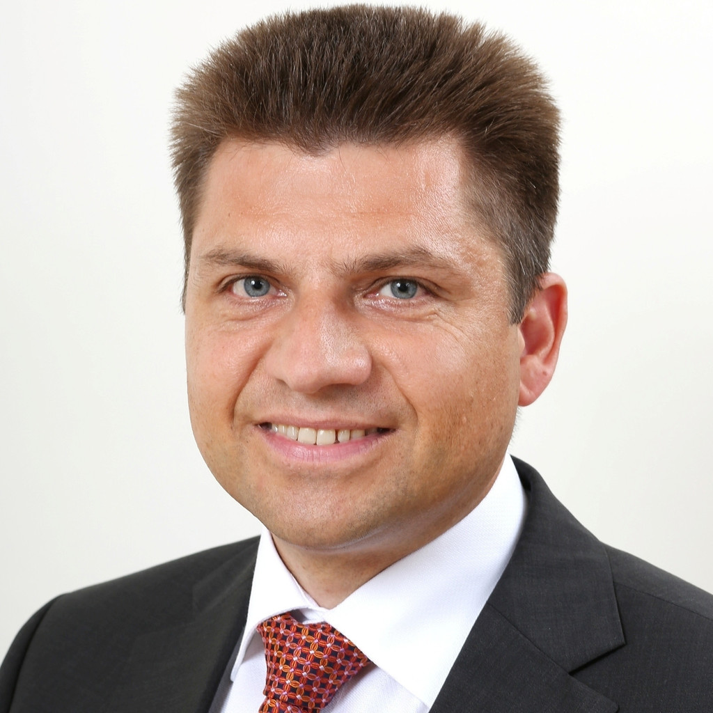 Jan van Lier - Senior Manager - Connected Car & Services - MHP – A ...