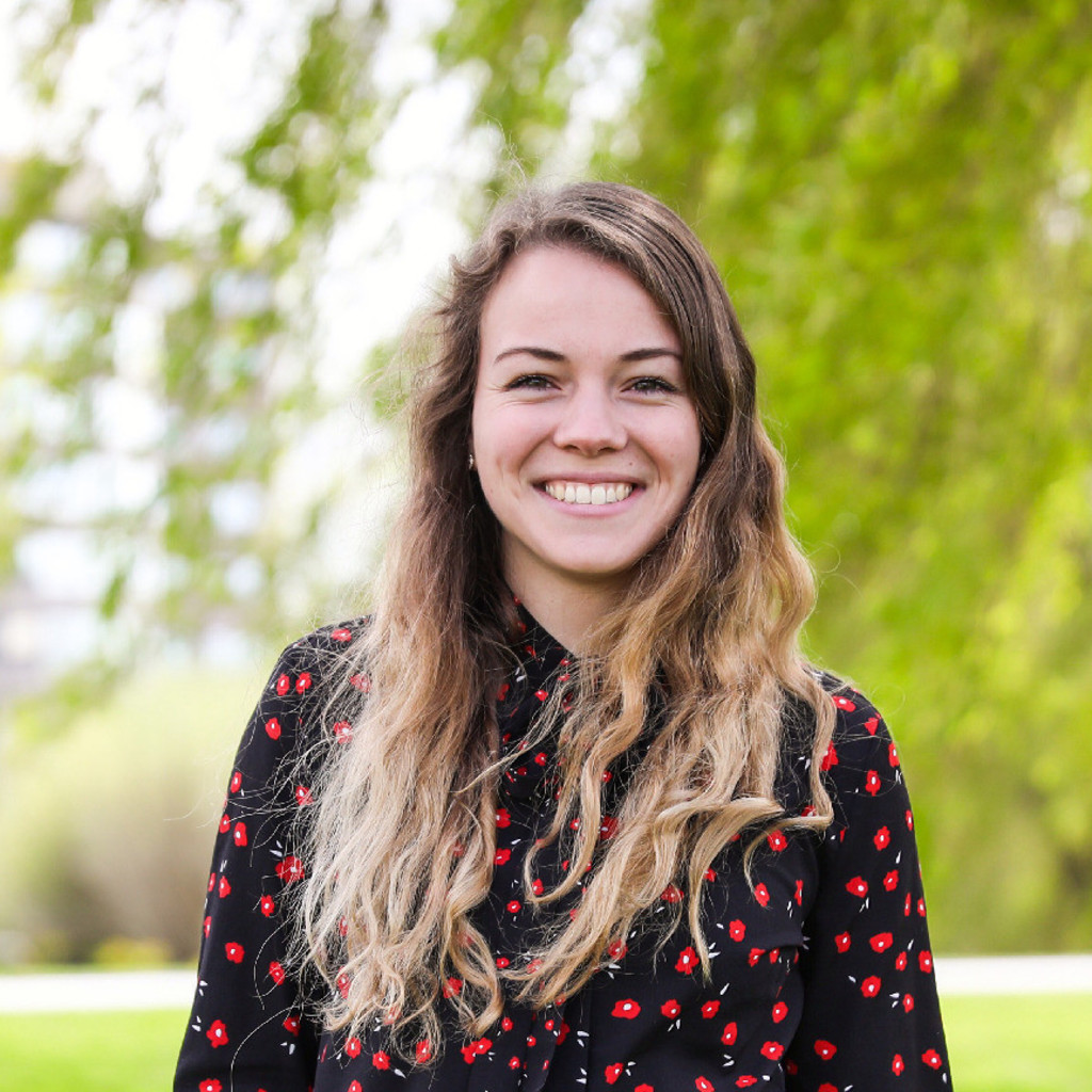 Myrthe Roozen - Lead Interaction Design - Hike One | XING