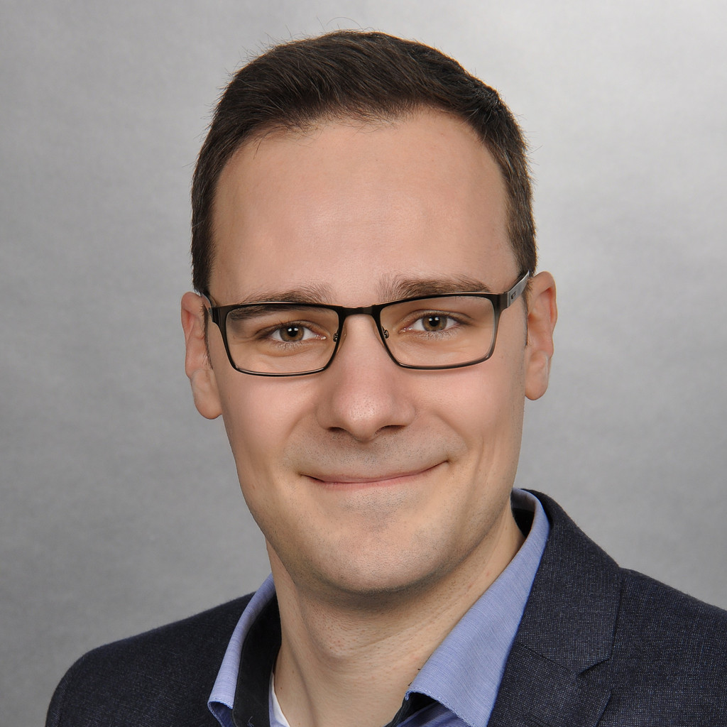 Timo Krause - Technischer Experte Elektromobilität - Schneider Electric ...