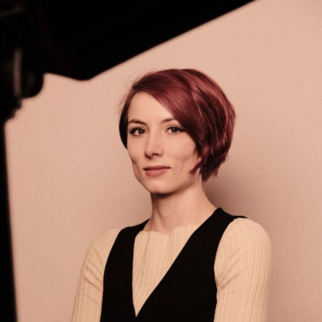 Neele Buchwald - Handelsfachwirtin - Mömax | XING