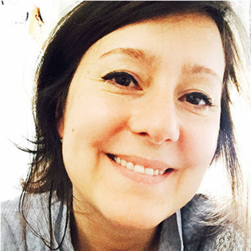 Sahra Tehrani - Fashiondesignerin - SAHRA TEHRANI Fashion | XING