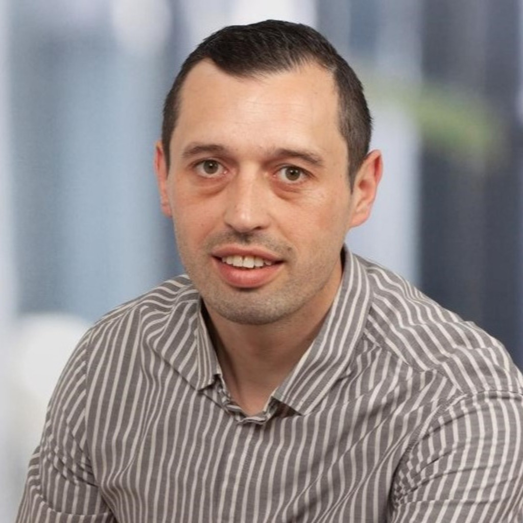 Alexander König - Fertigungsmeister - PERI Werk Weißenhorn GmbH & Co ...