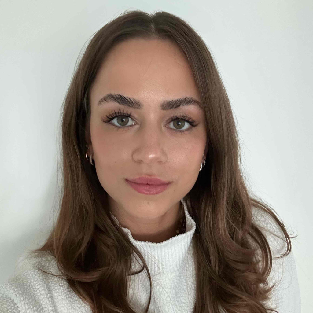 Laura Bohn - Versicherungskauffrau - Ecclesia Gruppe Vorsorgemanagement ...