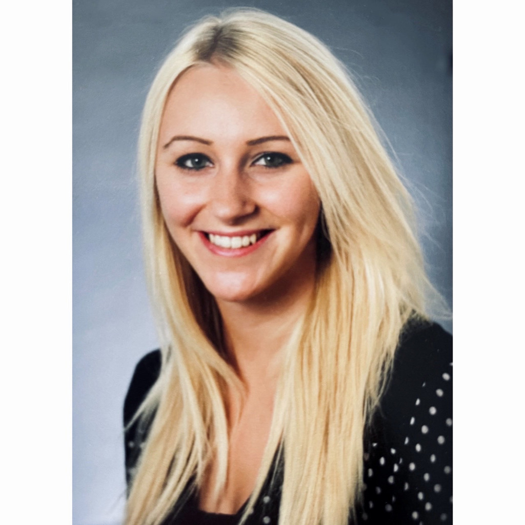 Lisa Friedl's Instagram, Twitter & Facebook on IDCrawl