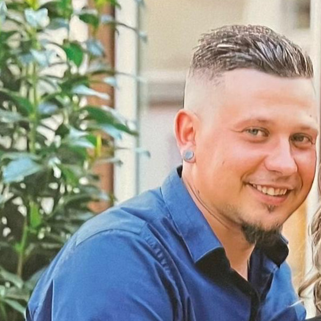 Oliver Wolf - Fahrzeugkoordinator - Porsche AG | XING