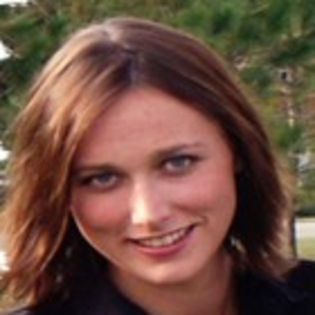 Laura Callahan - President/Photographer - Jacksonville Photography | XING