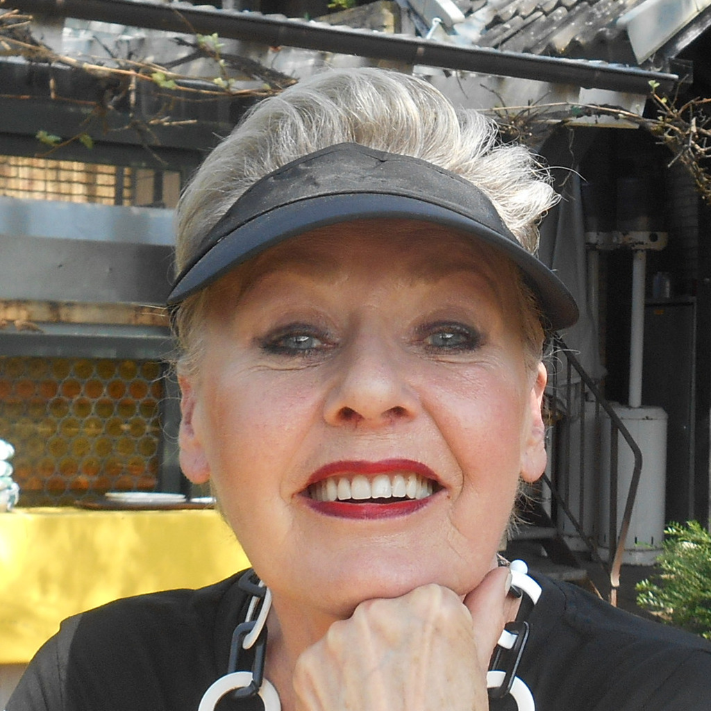 Angelika Paulsen - Dozentin Weiterbildung und Kunst - Selbständig | XING