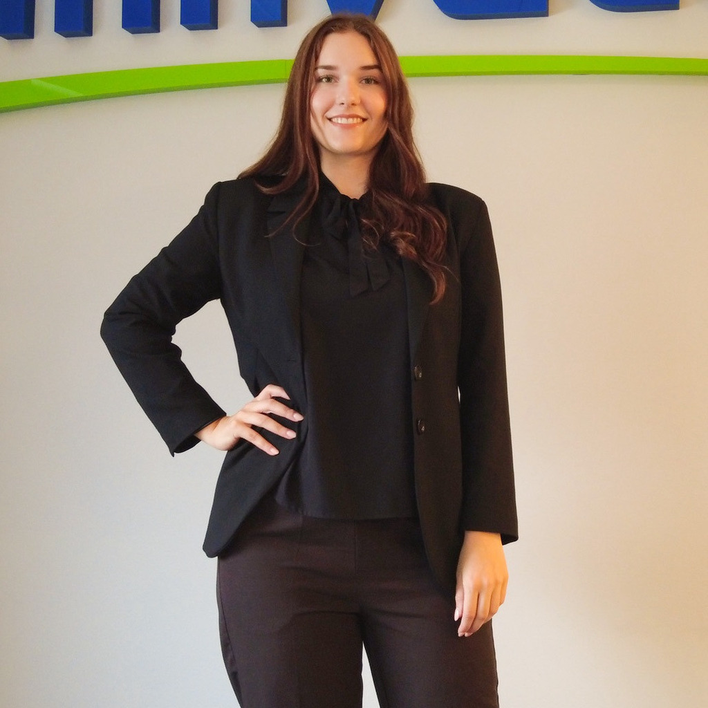 Liz Elsbeck - Sachbearbeiterin Marketing & Unternehmenskommunikation ...