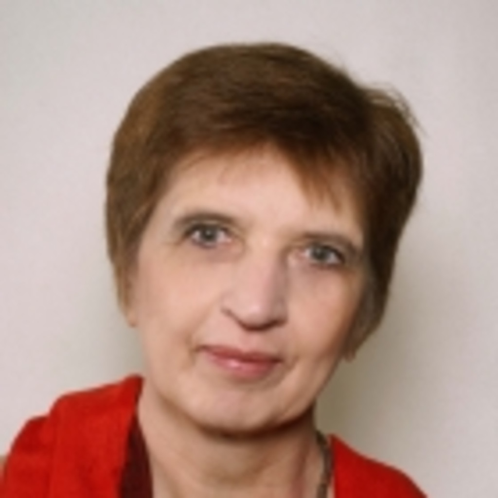 Éva Nagy - főigazgatói titkárság vezetője - MTA Közgazdaság- és ...