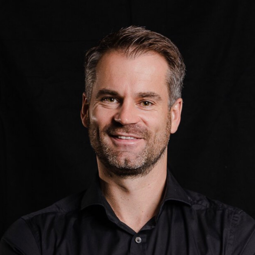 Christoph Gehling - Director Sales Team Borussia Dortmund - Lagardère ...