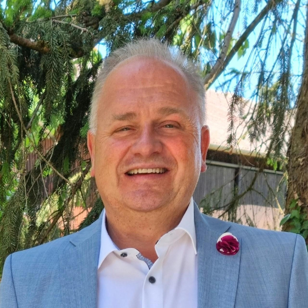 Alexander Wald's Instagram, Twitter & Facebook on IDCrawl