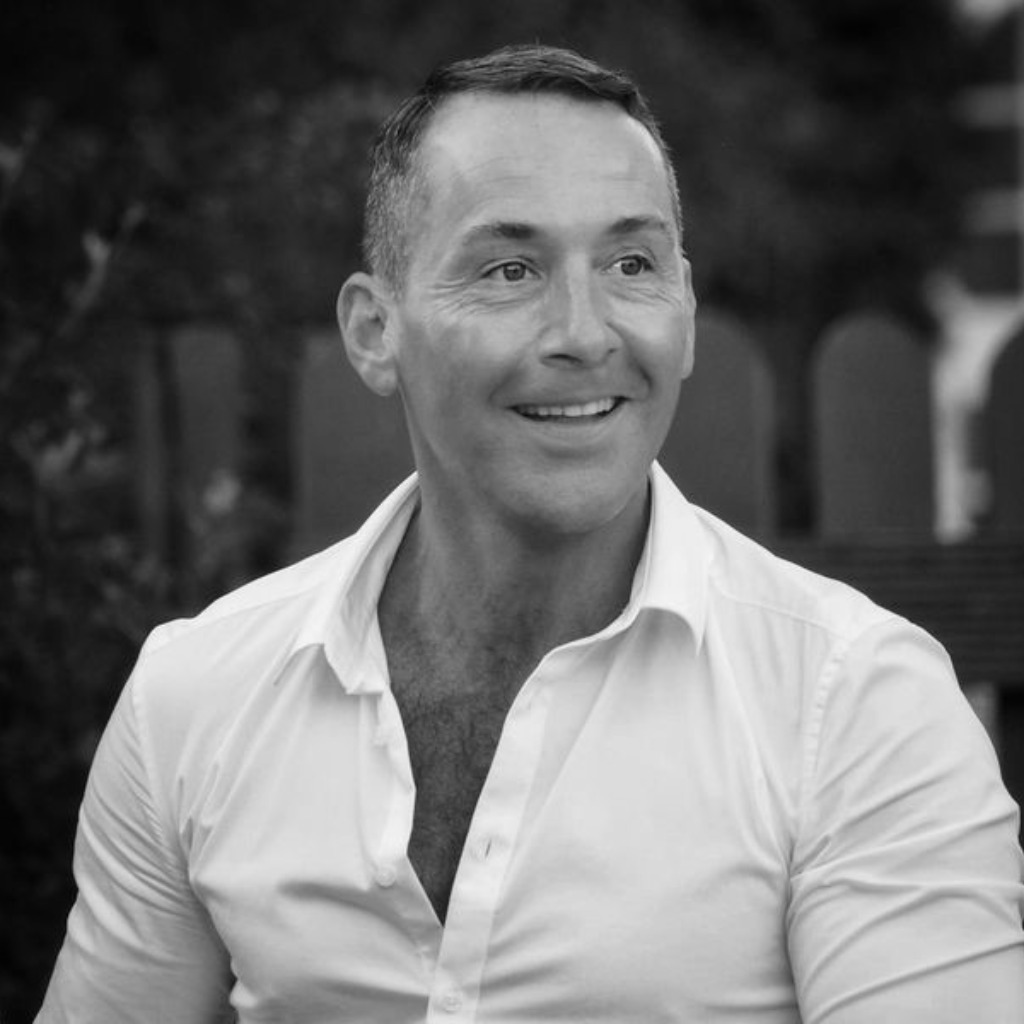 René Martin - Sales Representative - Nevermined-Diamonds & Mandana ...