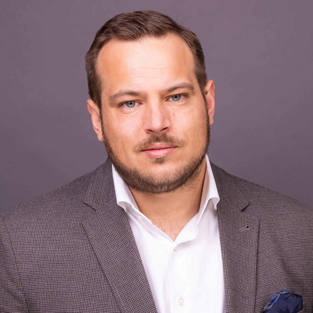 Michael Hirth's Instagram, Twitter & Facebook on IDCrawl