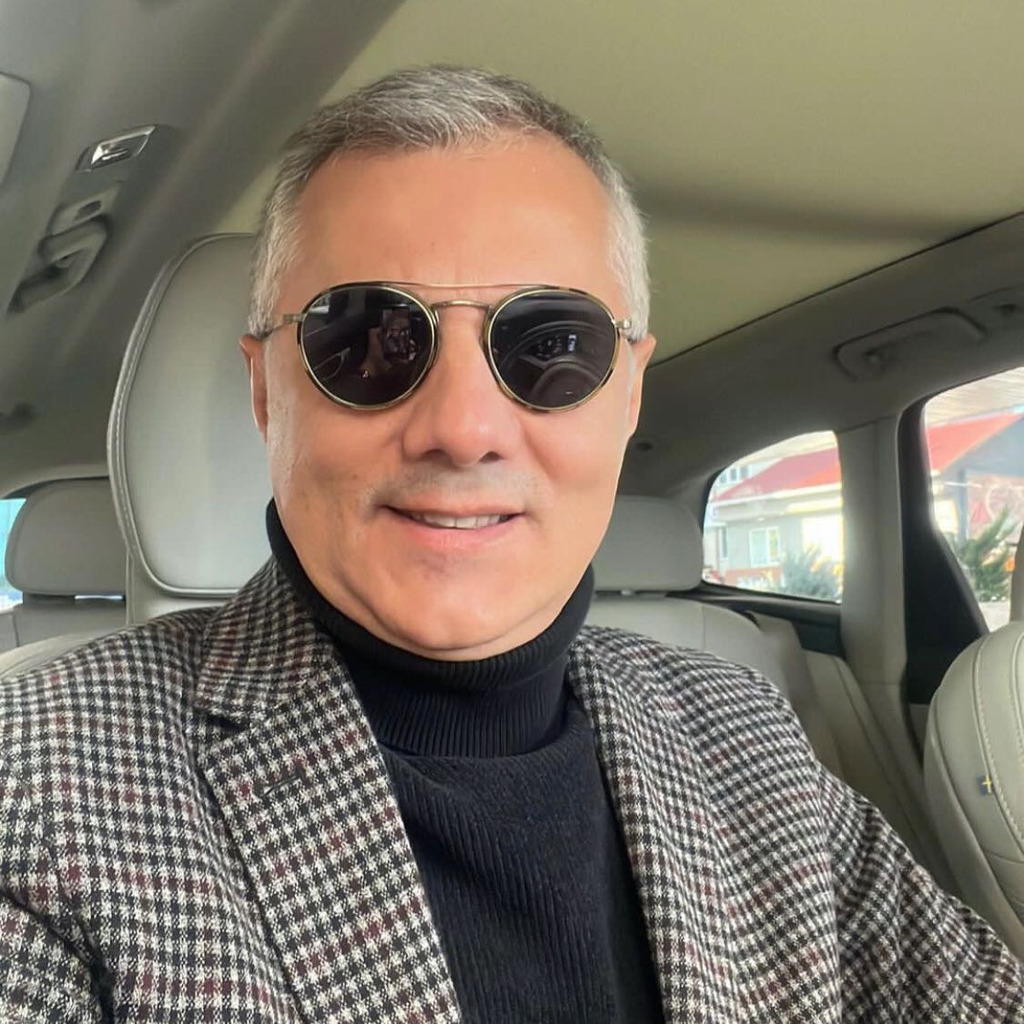 Prof. Dr. Leon Junker - Medical Doctor - RIG | XING