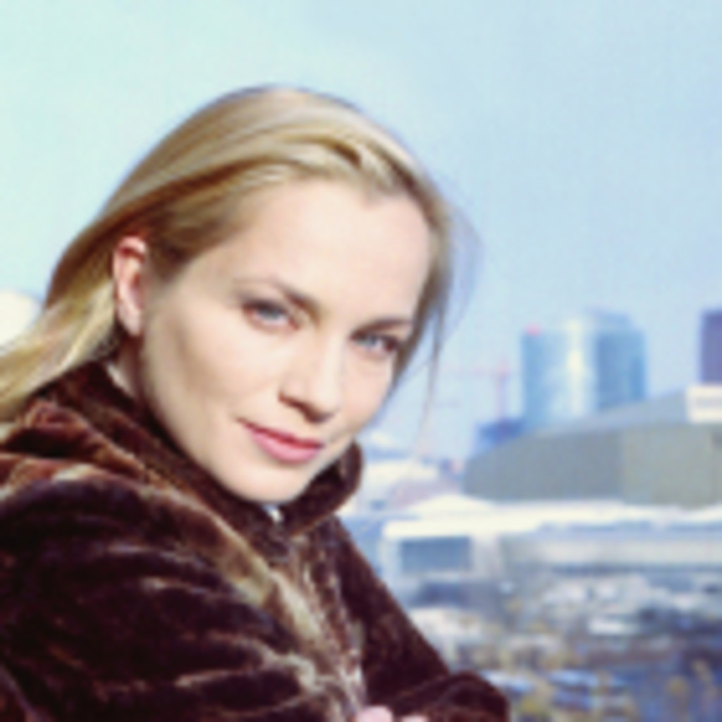 Christin Bächler - Leitung - cre-do | XING