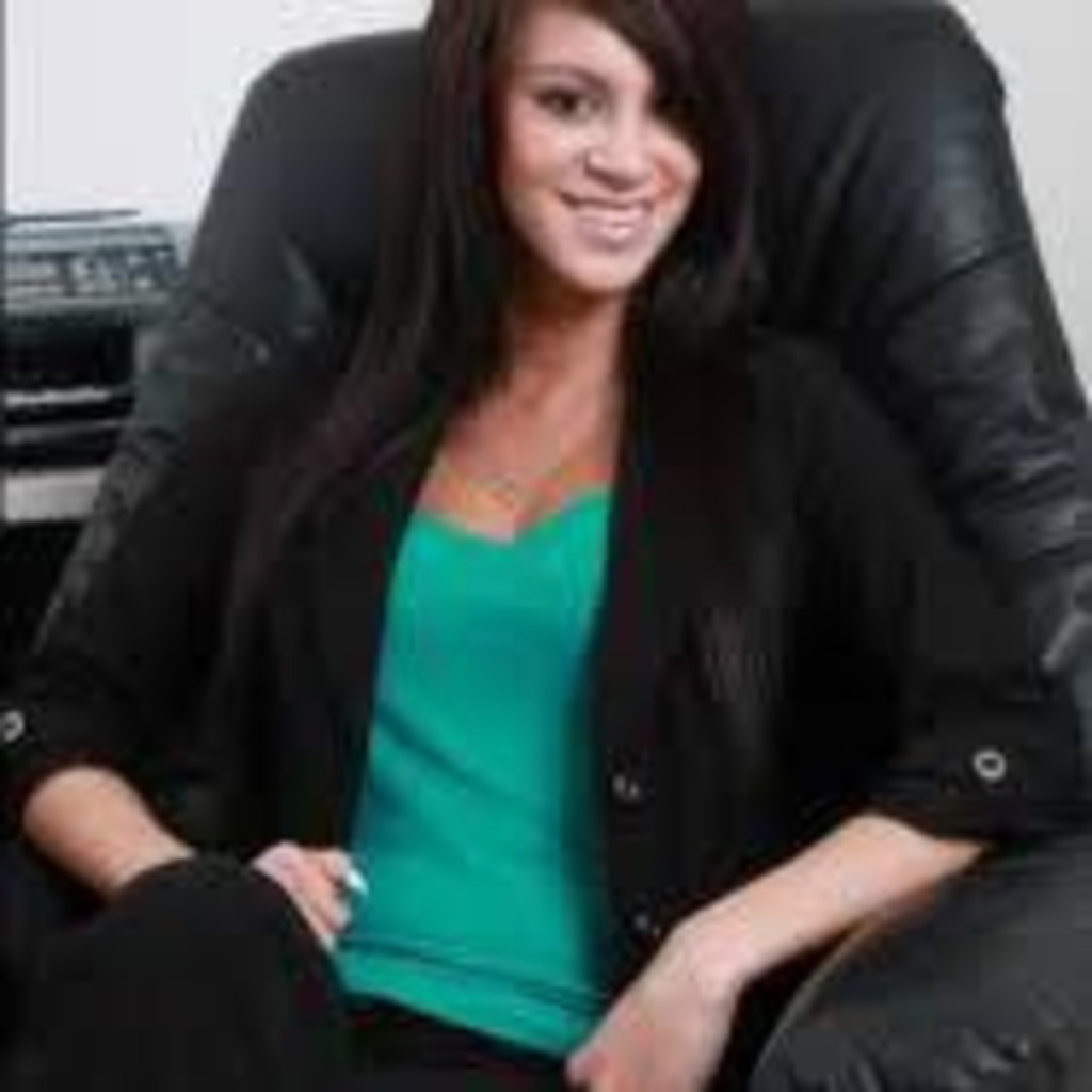 Alice Laura - Hair-Stylist - Alice Laura hairstyles | XING