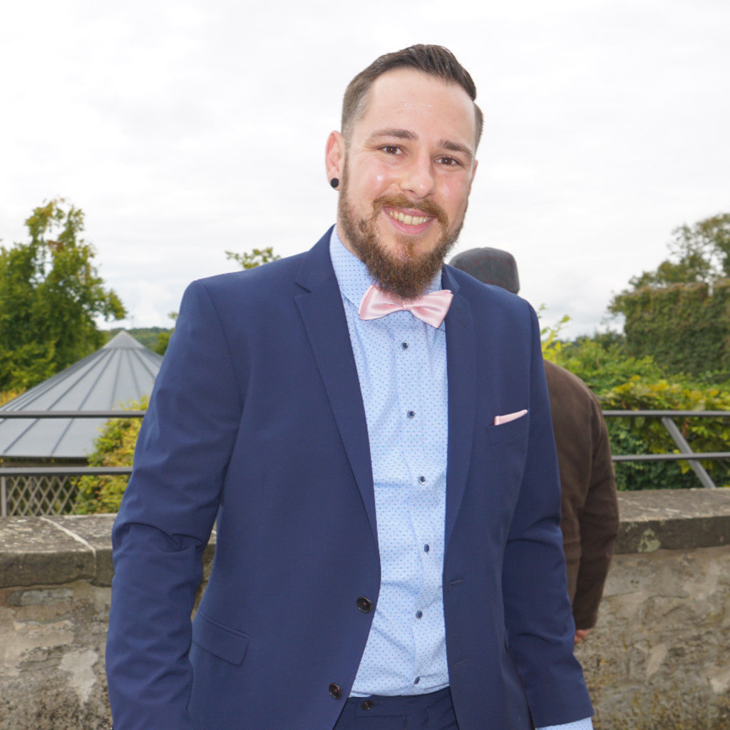 André Ludwig - Assistent der Geschäftsführung - Dusyma Kindergartenbedarf GmbH | XING