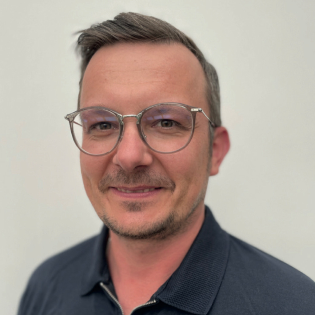 Alexander Lach's Instagram, Twitter & Facebook on IDCrawl