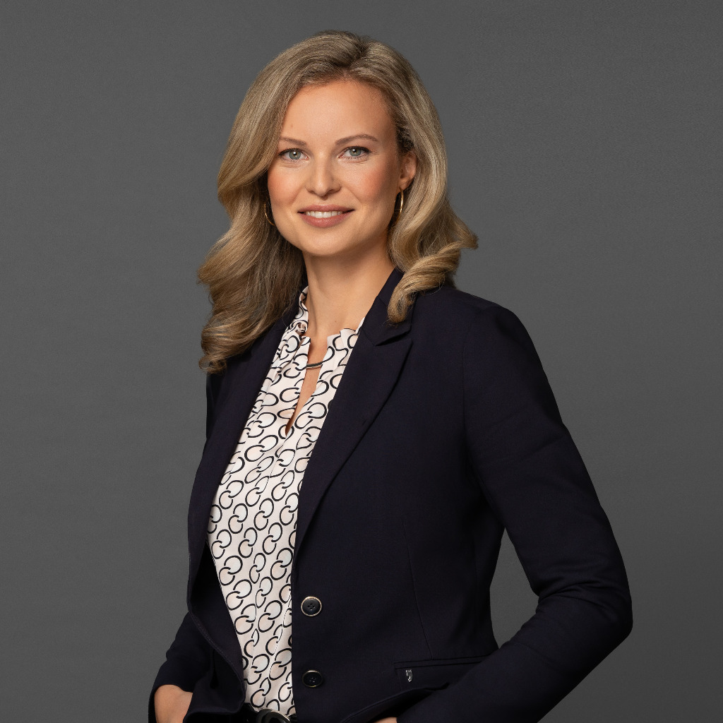 Melissa Hummitzsch - Spezialistin Financial Engineering - Commerzbank ...