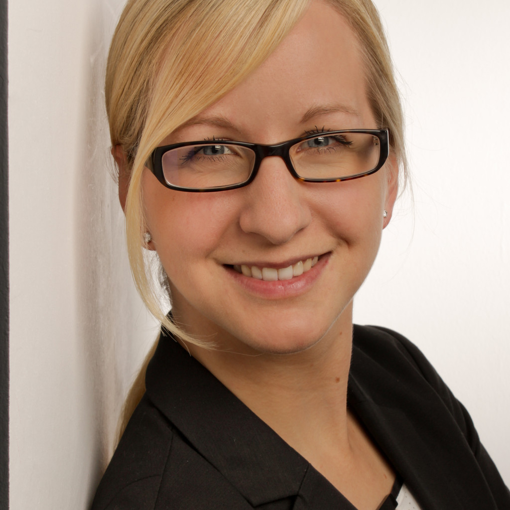 Cynthia Stiller - Junior Product Manager - Berge & Meer Touristik GmbH ...