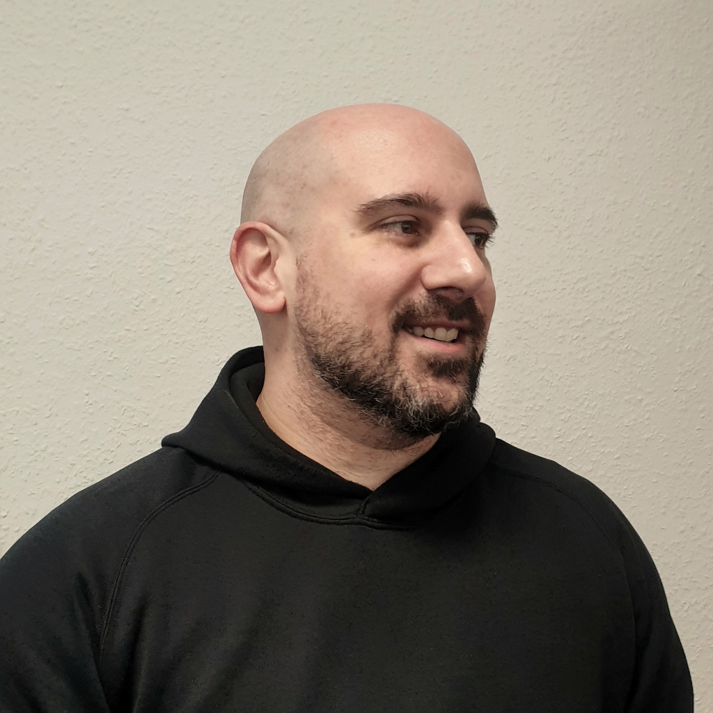 Mike Bertelli - Luggage Project Manager - YKK Hong Kong - Global ...