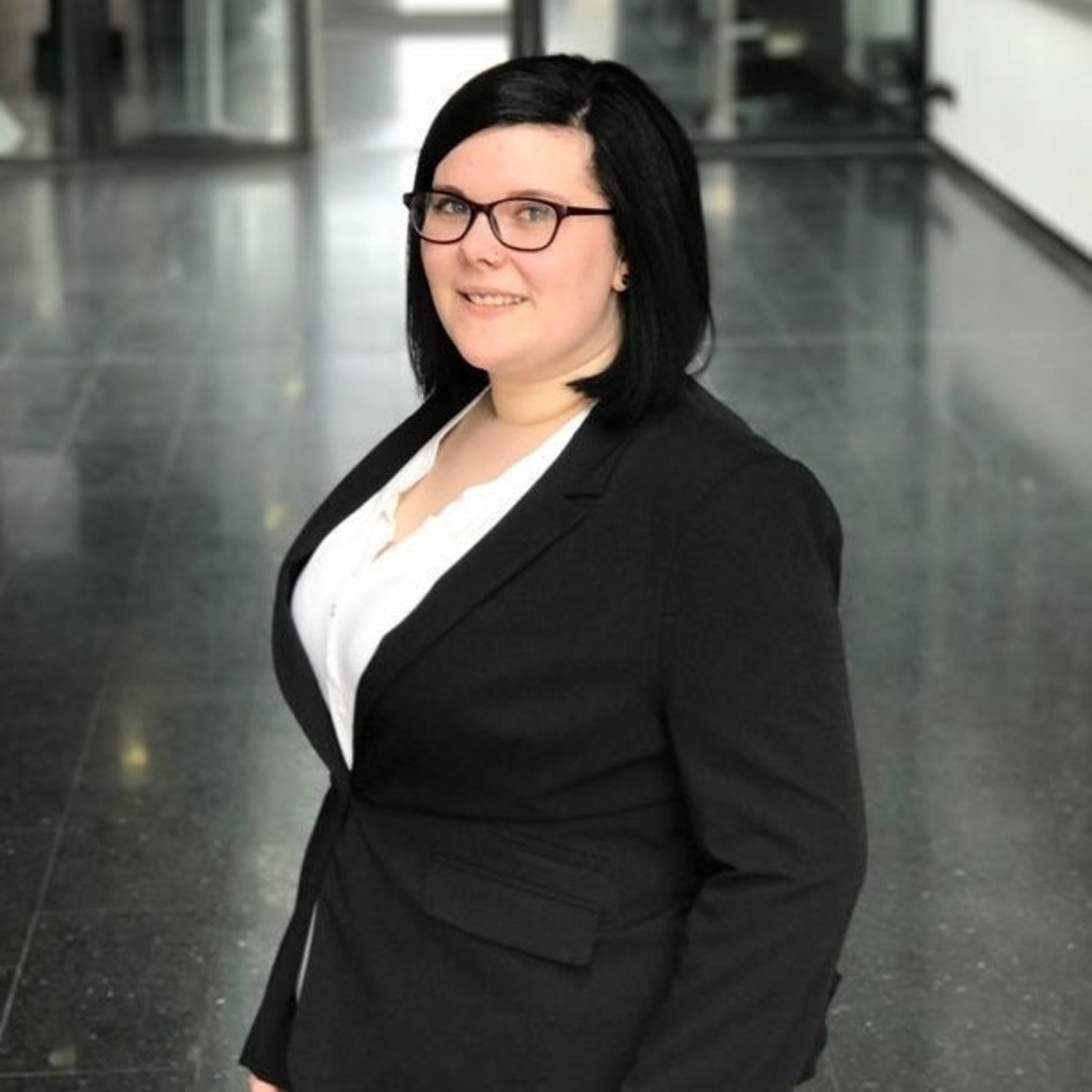 Lena-Marie Menzel - Kauffrau im Gesundheitswesen ...