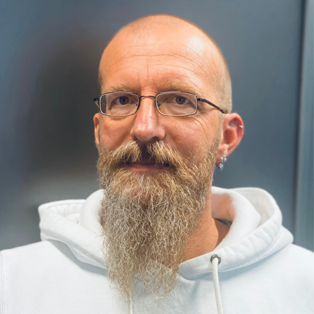 Alexander Bauer - Gruppenleitung Foreign Tax - Commerzbank AG | XING