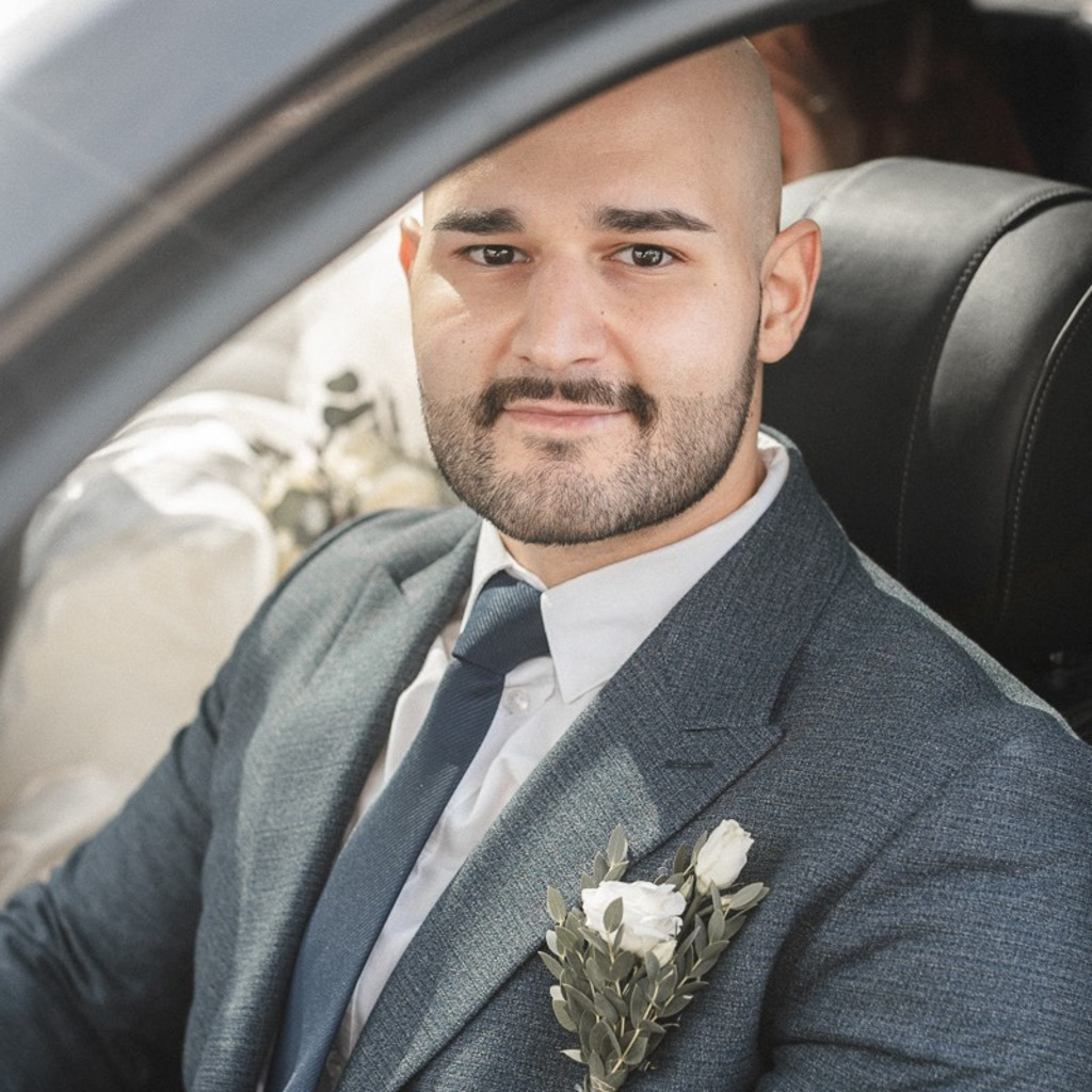 Cagdas Eser - Ausbildung zum Kaufmann im Einzelhandel - Media Markt TV ...