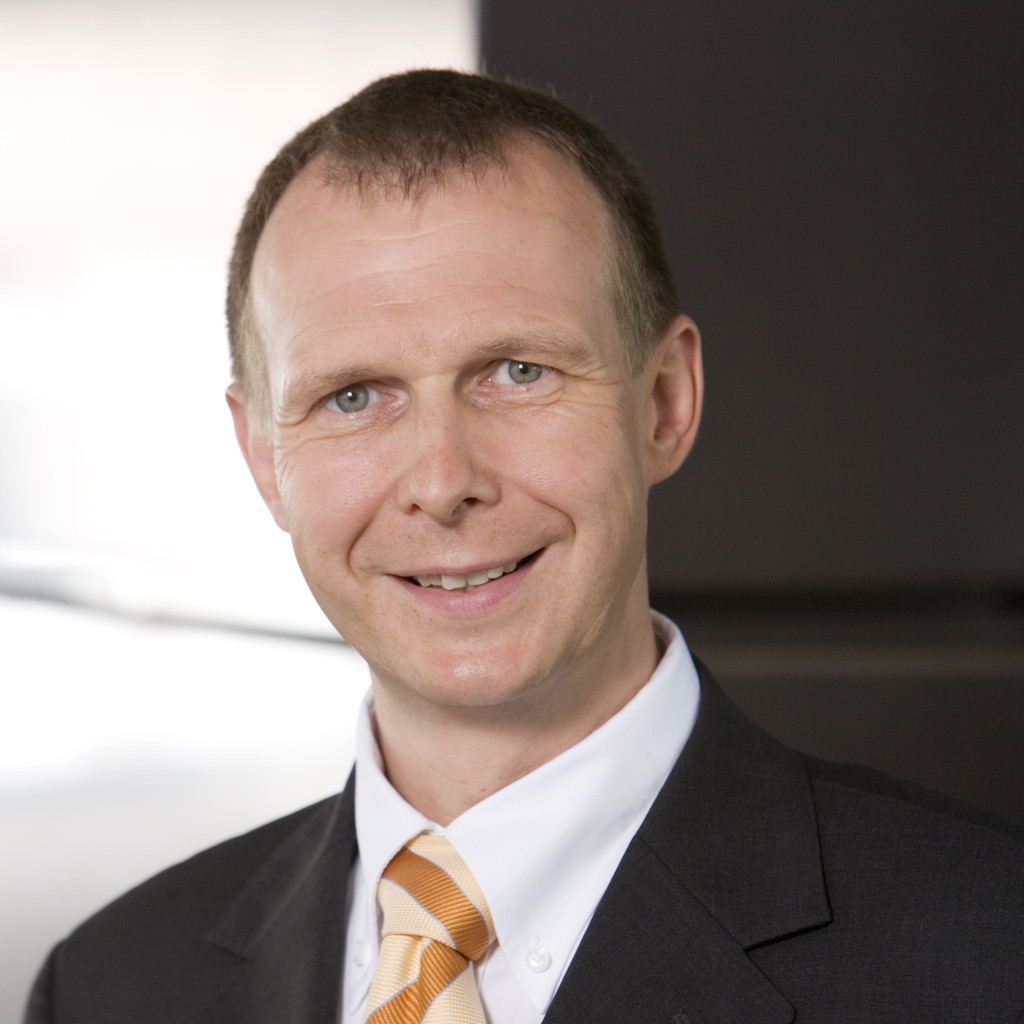 Stefan Rosenhagen - Director IT - curexus GmbH | XING