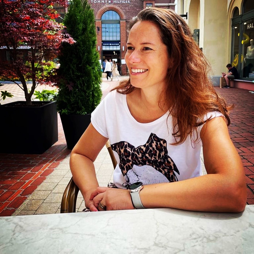 Andrea Hasak - Sekretärin der Geschäftsleitung - Rechtsanwalt und ...