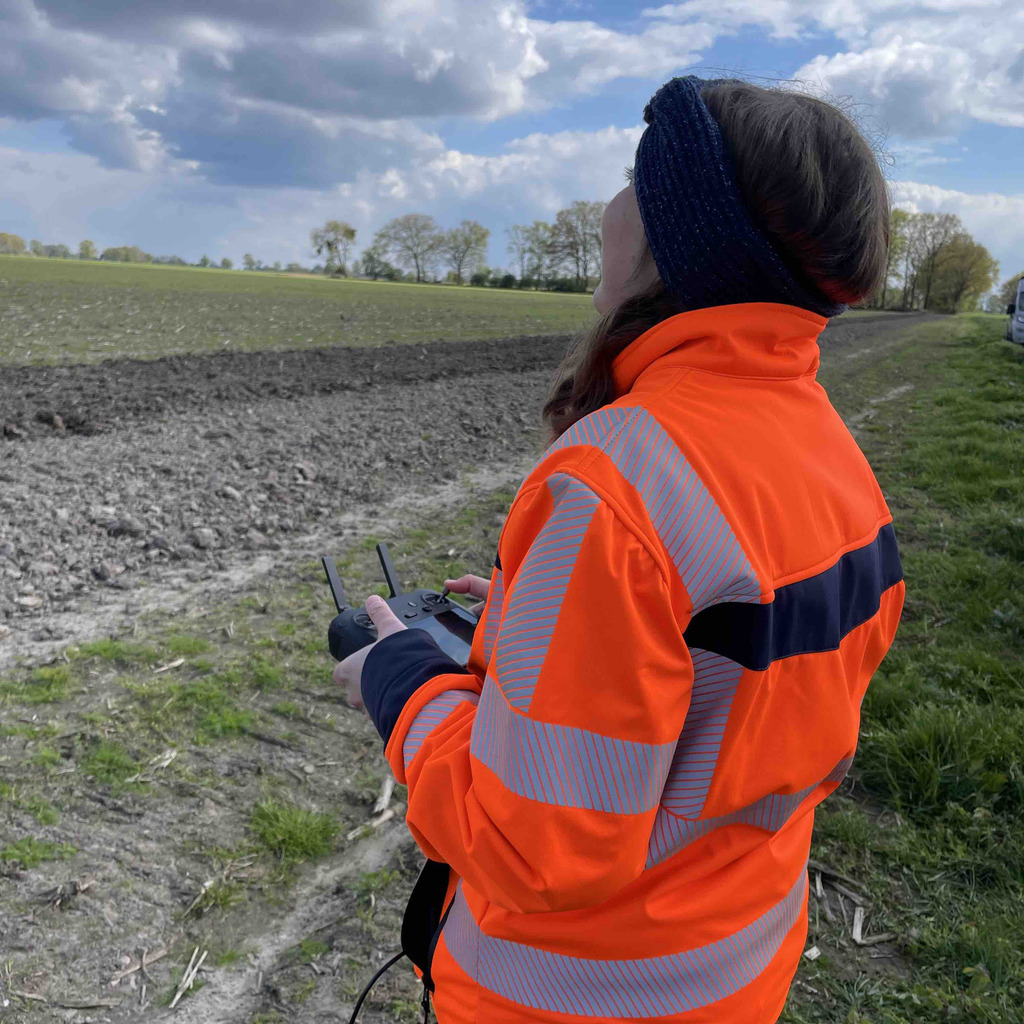 Ayleen Kreienkamp - Vermessungsingenieurin - LGLN | XING