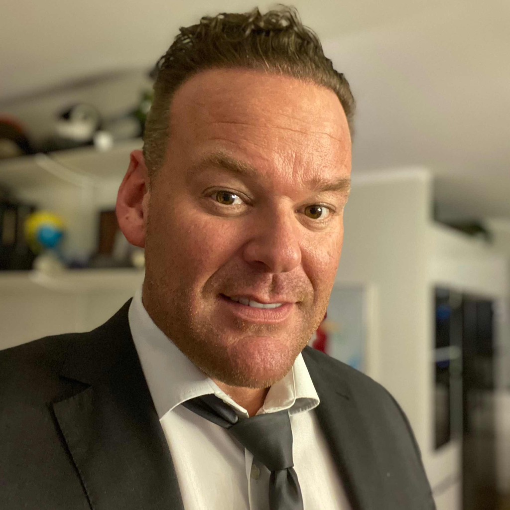 Jan Drenker - Geschäftsführer VON POLL IMMOBILIEN Mönchengladbach / Vie ...