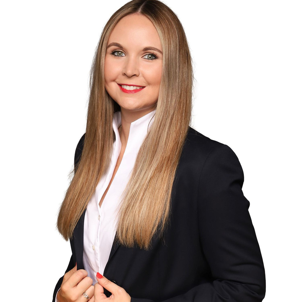Sandra Mayer - Assistant Executive Board Sales - Albatros Financial Solutions GmbH | XING